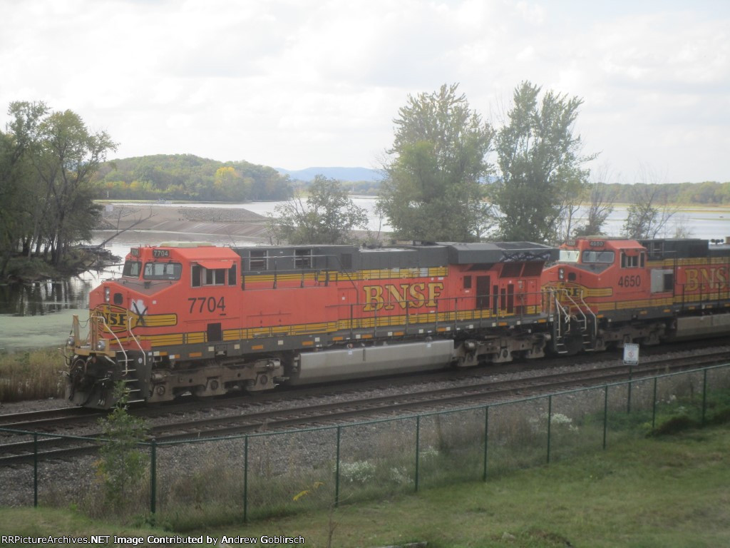 BNSF 7704